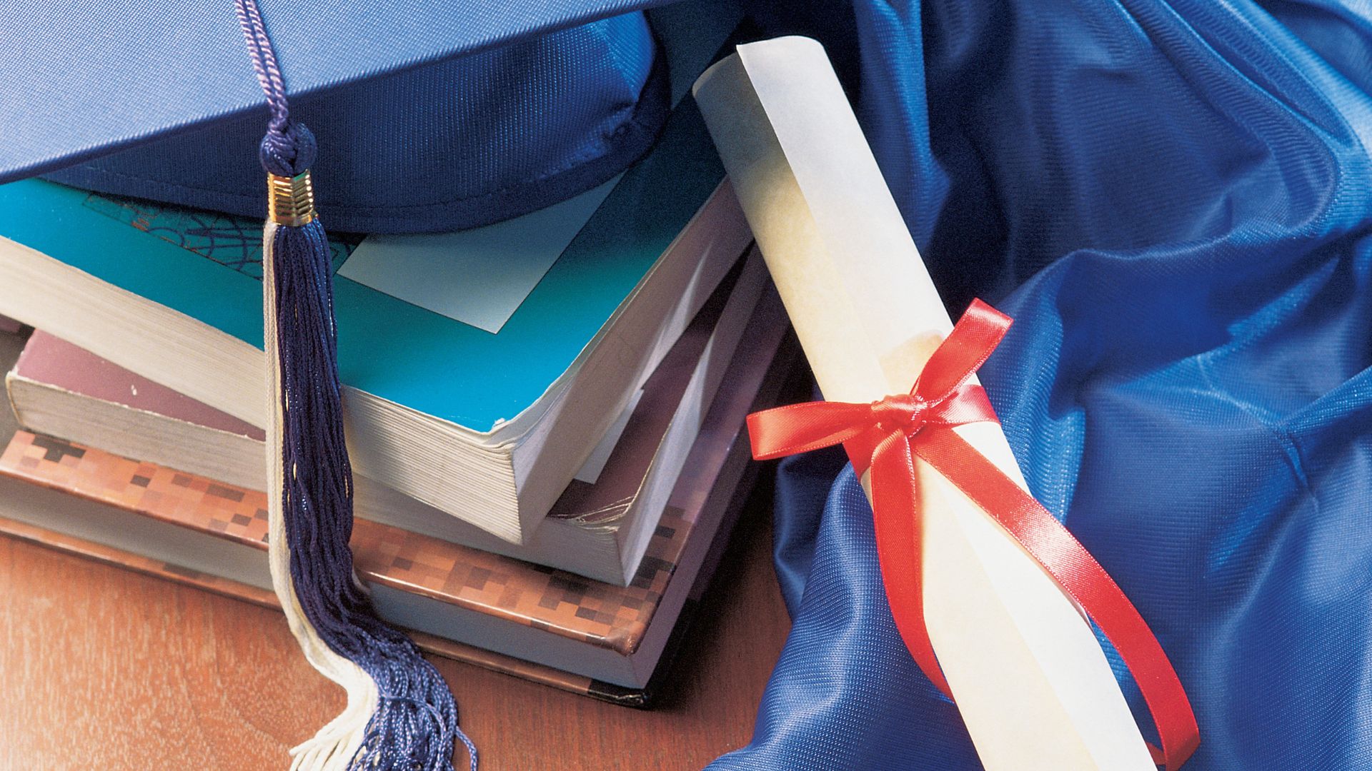 How and Where To Buy Replacement UK Diploma?